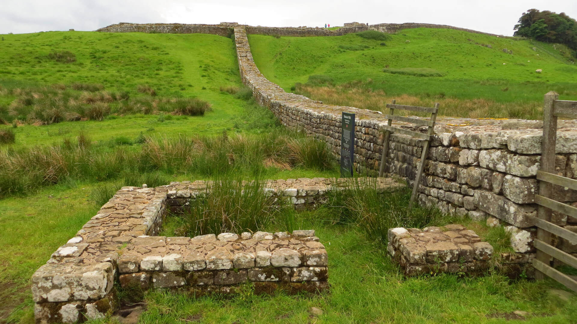 Walking Holidays UK | 6 Day Hadrian's Wall (East to West) | Hiking Vacation