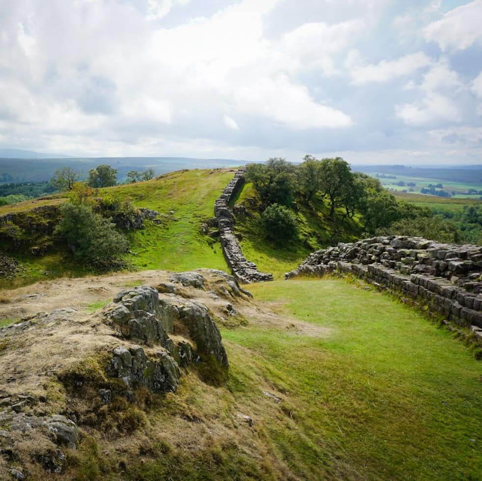 Breathtaking drone videos and film footage of Hadrian's Wall - Hillwalk ...