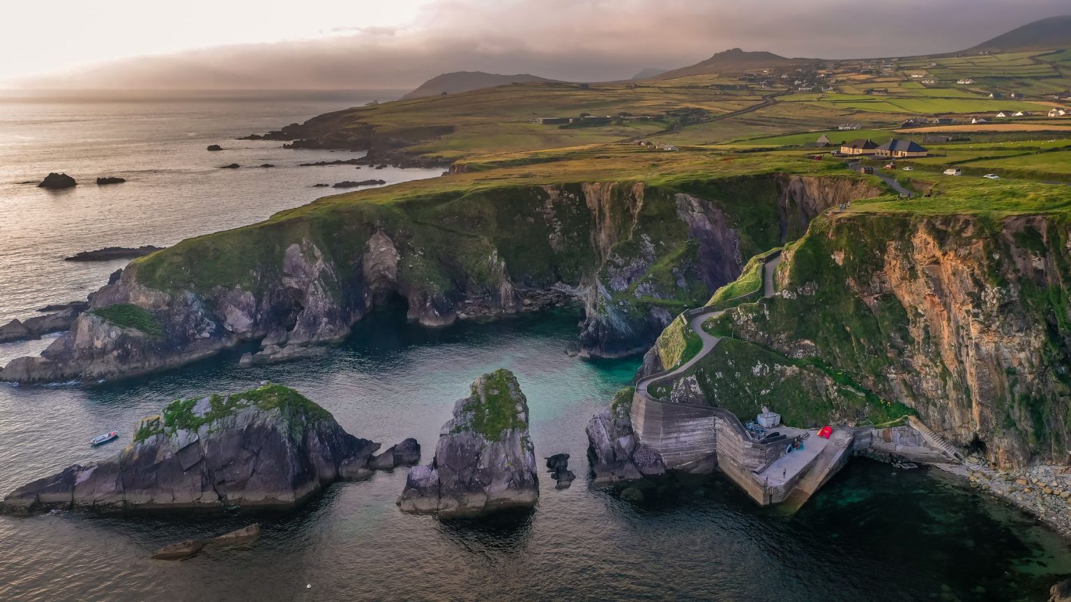 The Ultimate Guide to Hiking The Dingle Way - Hillwalk Tours